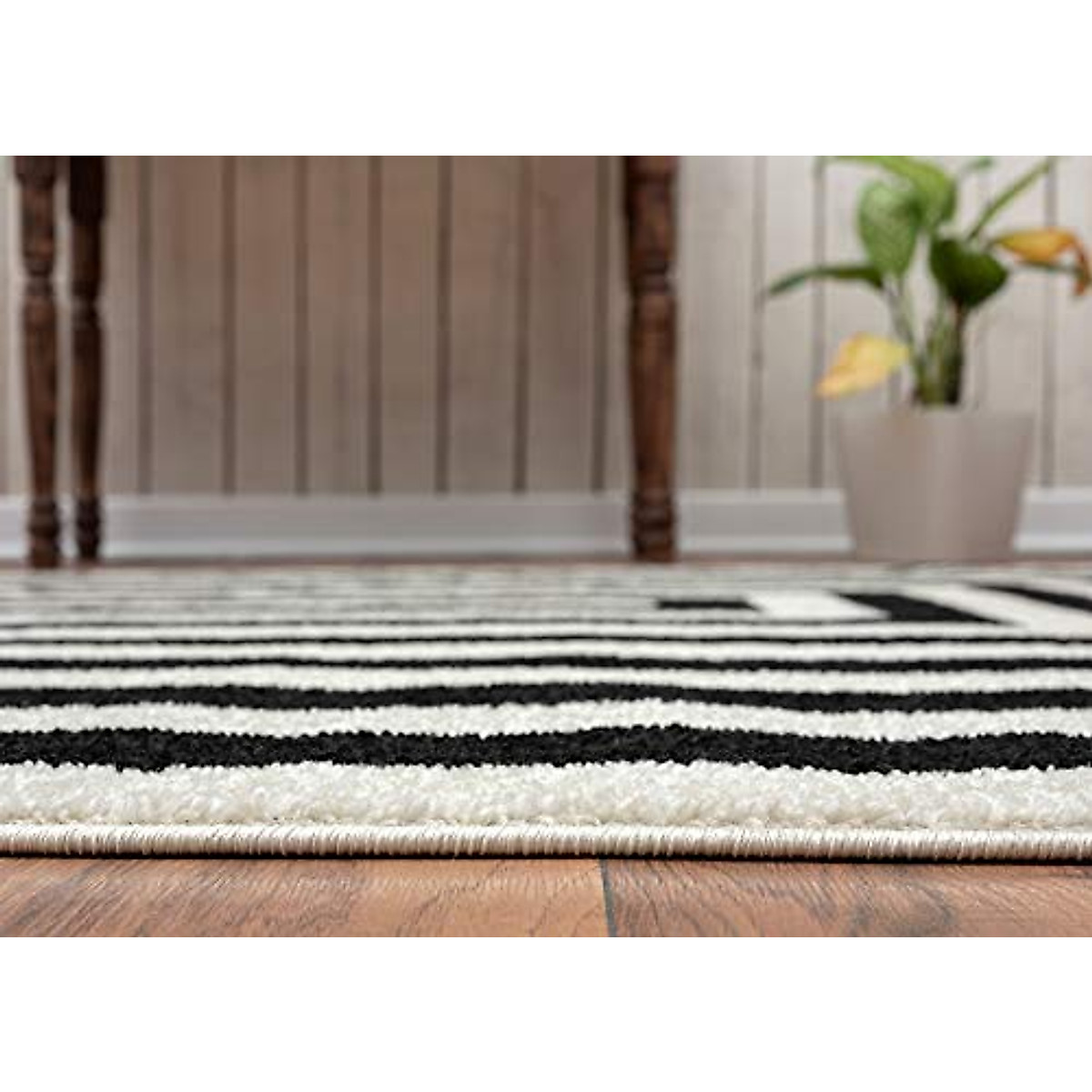 Abani Contemporary Black & Ivory 6' x 9' Area Rug, Contrasting Geometric Modern Stripe Symmetrical Living Room Carpet Rugs