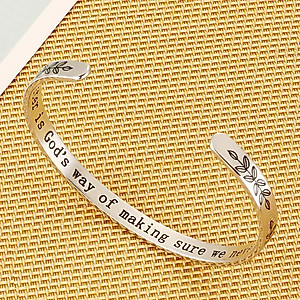 Friends are the Family We Choose Bracelet, Long Distance Relationship Friendship Gifts Best Friend Bracelets Jewelry for Friend Women Female bff Her Birthday, Mothers Day Present Gifts for Friends