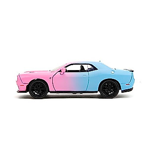 Pink Slips 1:24 2015 Dodge Challenger SRT Hellcat Die-Cast Car, Toys for Kids and Adults(Light Blue/Pink)