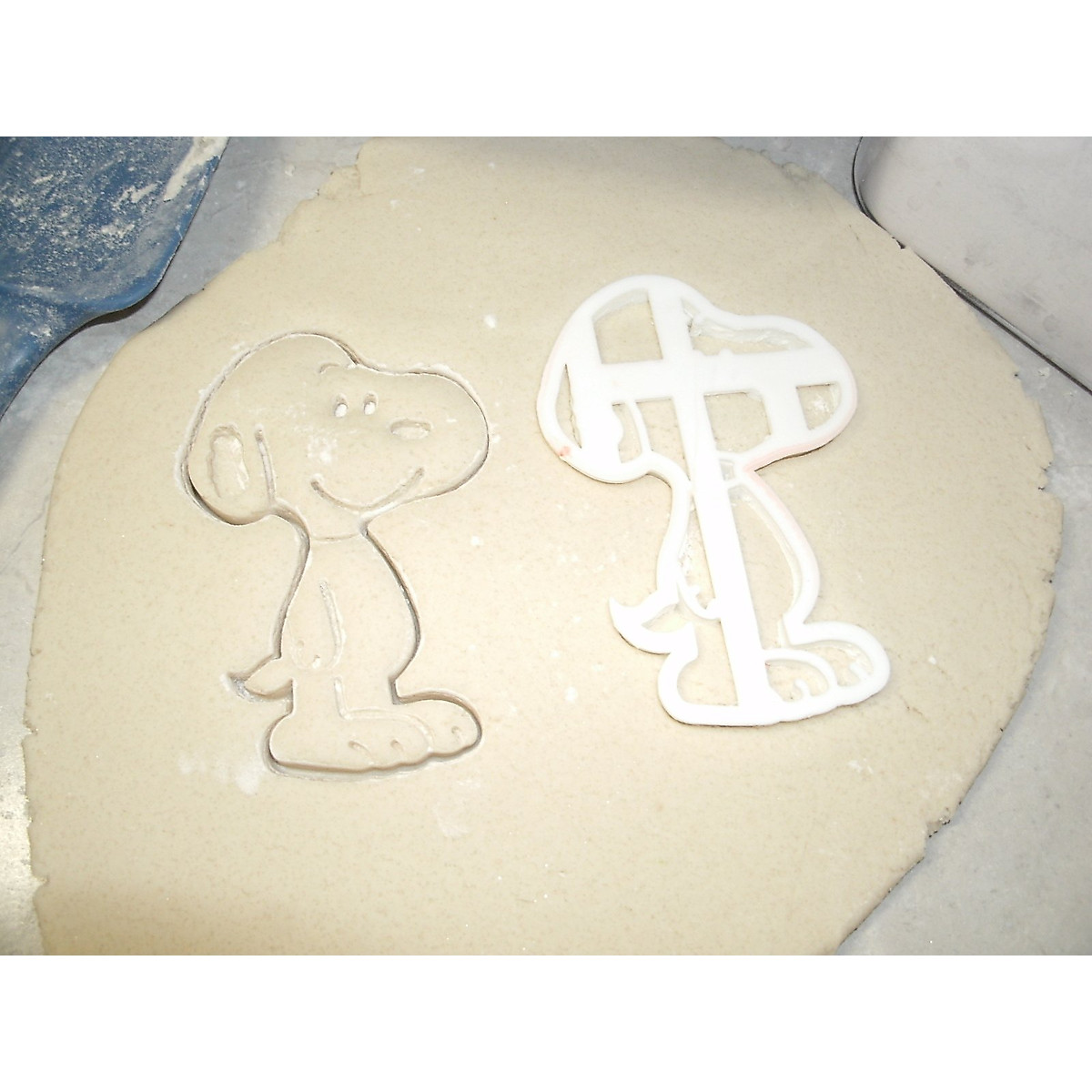 INSPIRED BY SNOOPY PET BEAGLE COMICS CARTOON CHARACTER COOKIE CUTTER BAKING TOOL MADE IN USA PR615