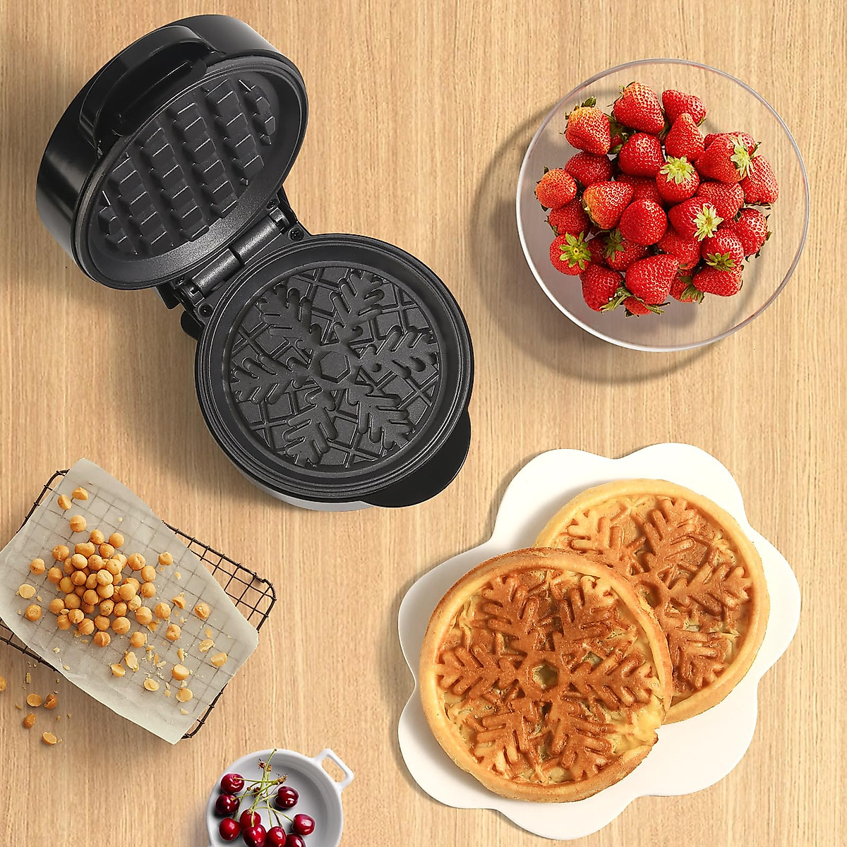 Mini Waffles Maker, Small Snowflake Waffle Irons Non-stick, Breakfast Belgian Waffles, Mini Waffle Iron Make Waffle in Minutes, Portable Pancake Maker Machine for Kid, Easy to Clean, 5 Inches Wide