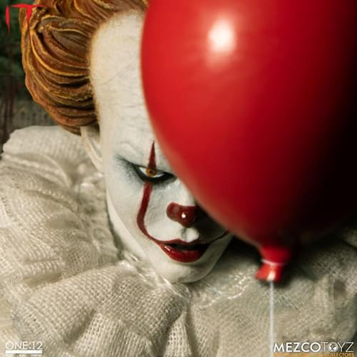 Mezco One:12 Collective IT Movie (2017) Pennywise Action Figure