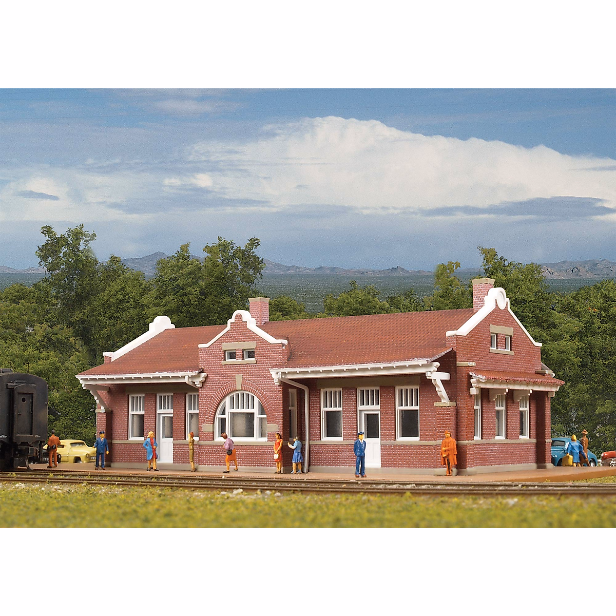 Walthers Cornerstone Series&#174 N Scale Santa Fe-Style Brick Depot 6-3/4 x 3-7/8 x 2-1/4"