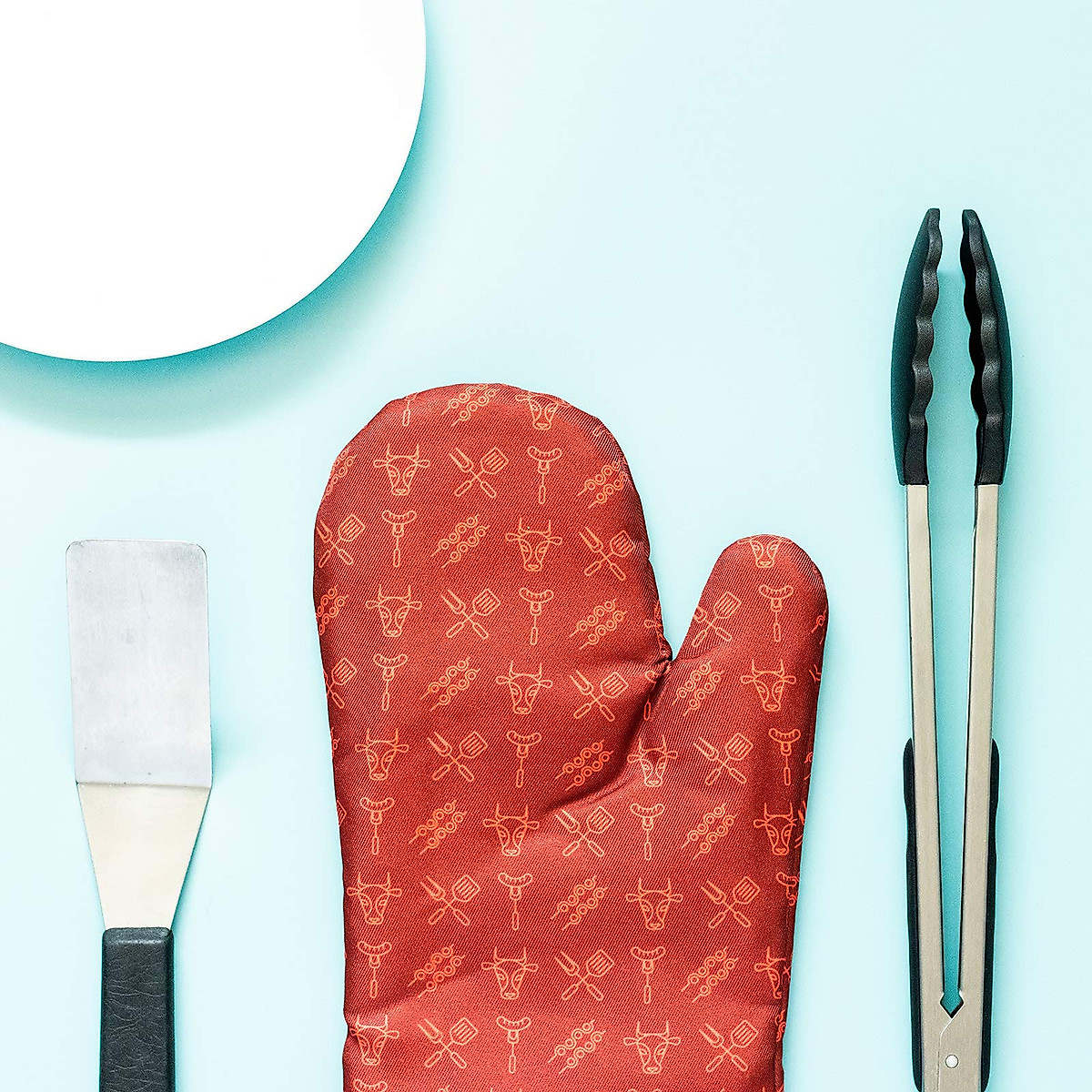 Funny Heat Resistant Oven Mitt Pot Holder Glove - Kitchen Gift for Women and Men - Cooking, Baking, BBQ and Animal Lovers (Grill Master)