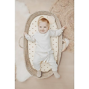 Konssy 2 Pack Soft Breathable Muslin Fitted Bassinet Sheets for Baby Girl Boy, Fit Oval Rectangle Cradle, Moses Basket Pad/Mattress (Camel, Sun)