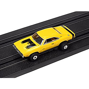 Auto World Thunderjet 1969 Dodge Charger R/T (Yellow) HO Scale Slot Car