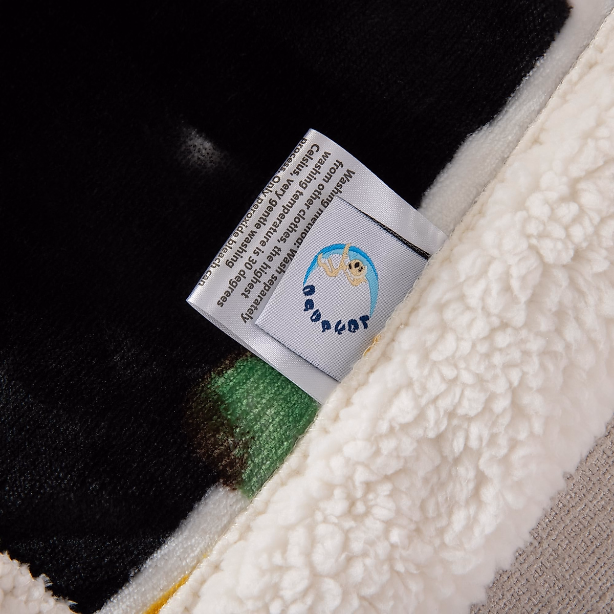 Kids Sherpa Flannel Throw Blanket 50" x 60 inches, Super Soft Cozy Plush Blanket for Indoor and Outdoor Use (Mario Bros, Throw(50'' × 60''))