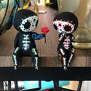 Efitty Sugar Skull Couple Figurine Sculptures Statues Ornaments for Home Garden Indoor Outdoor, Crafts Resin Cute Sugar Skull Couple Statue with Flower, Home Wedding Decoration Gifts for Couples (A)