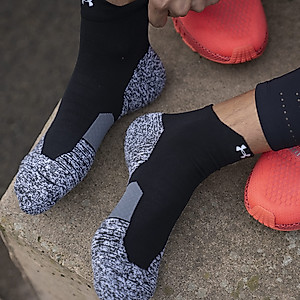 Under Armour Unisex-Adult Run Cushion Quarter Socks, Multipairs, White (3-Pairs), Large