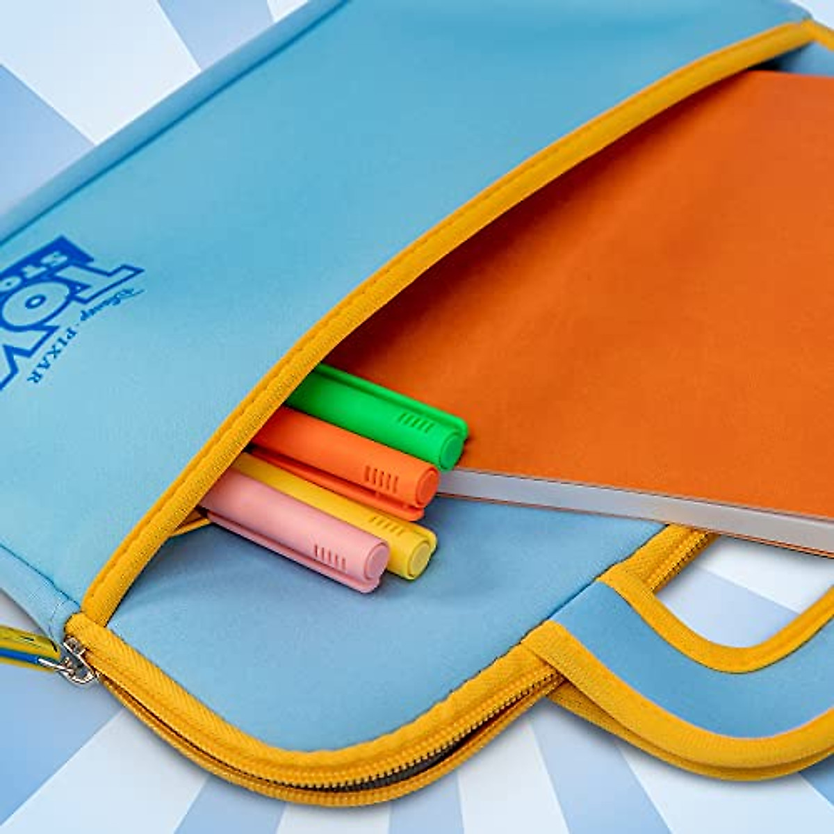 Pebble Gear Toy Story 4 Carry Bag - Universal Neoprene Kids carrry Bag in Pixar Toy Story 4-Design, for 7" Tablets (Fire 7 Kids Edition, Fire HD 8 case), Durable Zip, Woody and Buzz Lightyear