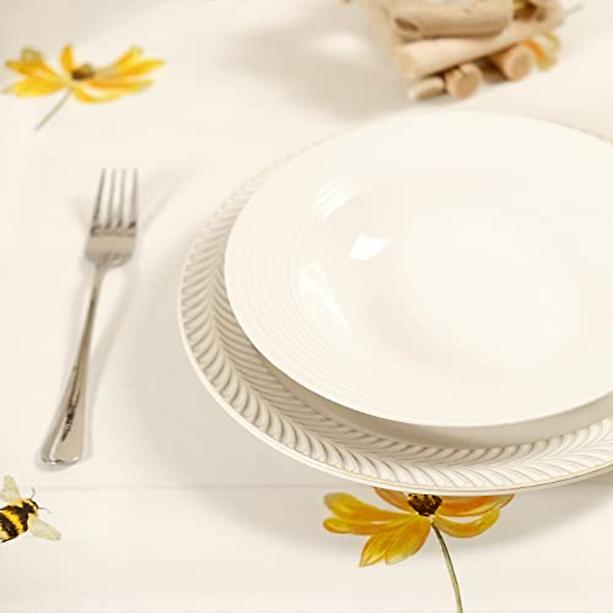 GEEORY Floral Tablecloth 60*84 Inch Rectangle Yellow Bee Tablecloths Spring Summer Table Cloth Indoor/Outdoor Seasonal Table Cover for Easter Home Kitchen Dining Parties