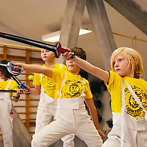 Liontouch - Sports Fencing Foil, Red | for Boys & Girls Aged 3+ Years | Foam Toy for Kids in Realistic Design | Safe and Playful Introduction & Practice Weapon for Young Fencers & Children