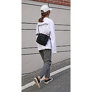 Jeelow Small Canvas Bucket Crossbody Cellphone Bags Drawstring Purses For Men & Women (Black Drawstring)