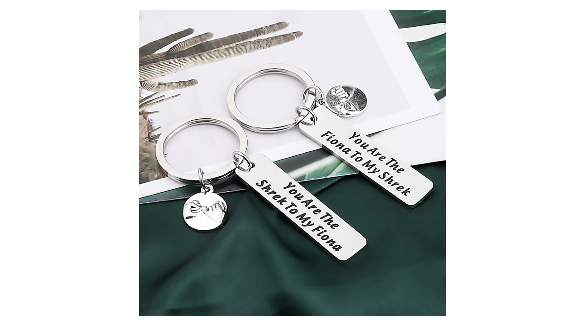 Shrek Keychain Gift for Friends & Couples - Elegant Shrek & Fiona Jewelry