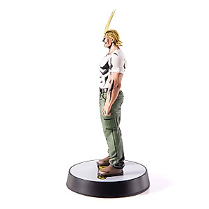 Dark Horse Deluxe My Hero Academia: All Might (Casual Wear) PVC Statue, Green
