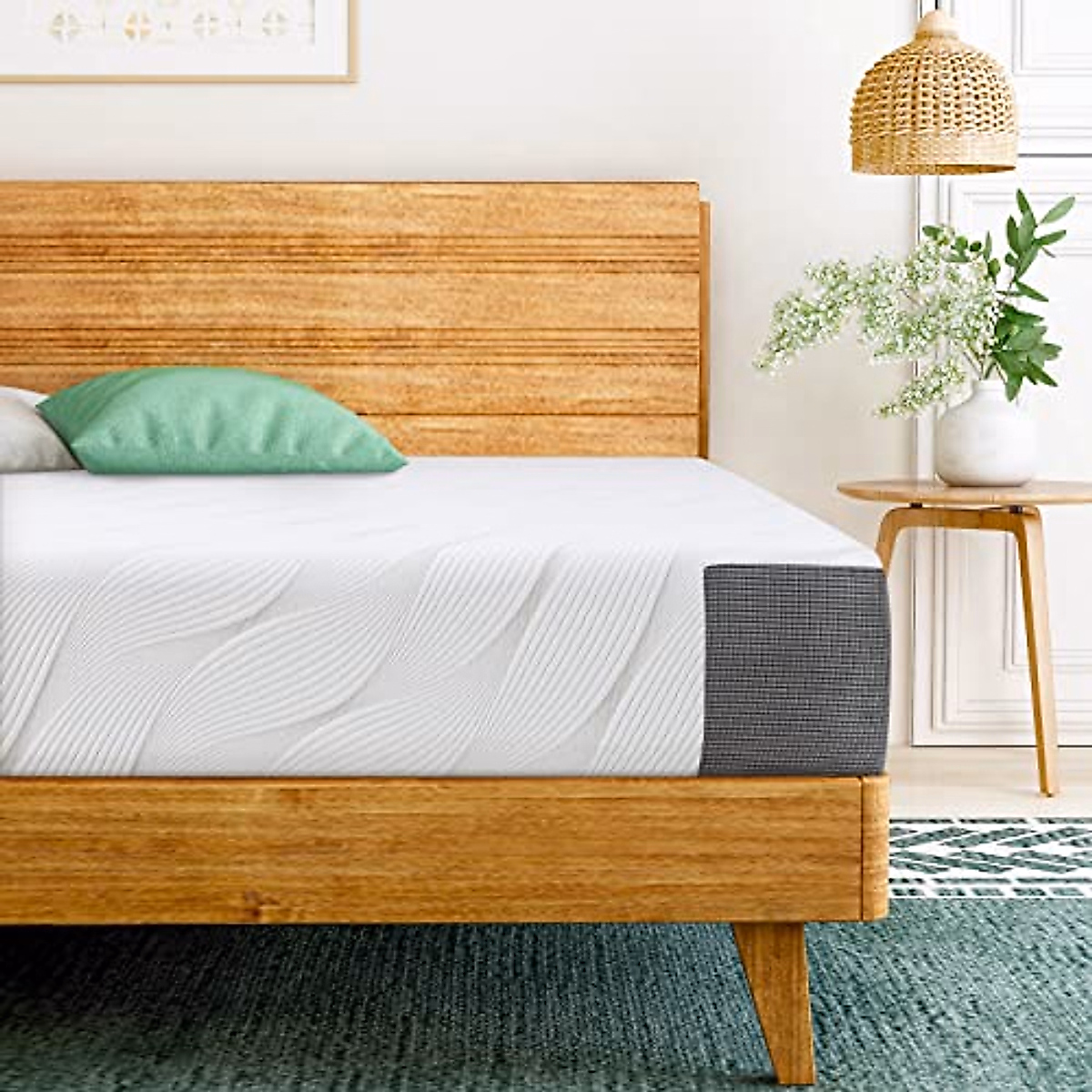 10 Inch Memory Foam and Innerspring Hybrid Mattress Medium Firm Feel Queen-Size Mattress