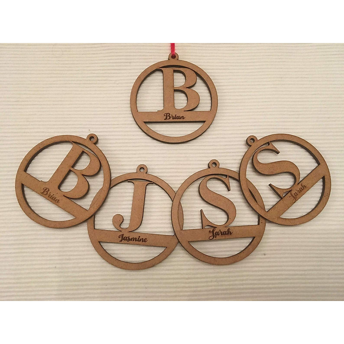 Personalized Christmas Name Gift Tag, Gift Wrapping Label, Christmas Bauble, Wooden Acrylic Hanging Tree Decorations Custom Christmas Stocking Ornament Initial Letter Engraved Name, Holiday Home Decor