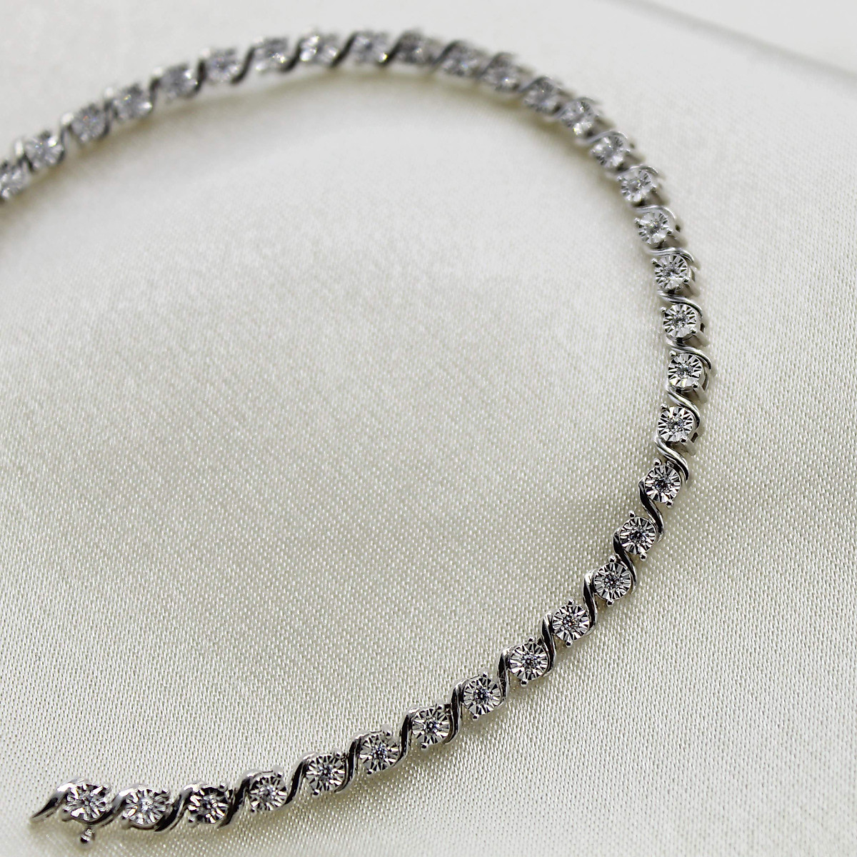 Fifth and Fine 1/2 Carat tw Natural Diamond Tennis Bracelet in 925 Sterling Silver