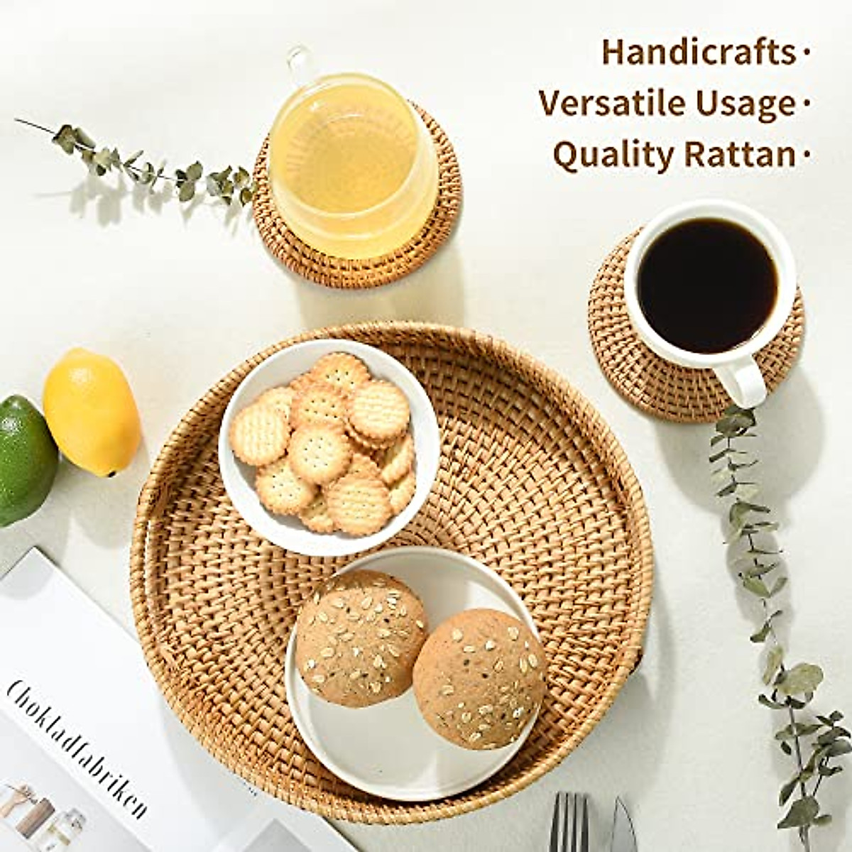 Decorative Round Basket Tray Rattan Woven Serving Tray Natural Hand-Woven Centerpiece Basket with Handles and Wood Bead Garland for Christmas Home Decor Coffee Table Fruit Bread Serving 11.8 inch