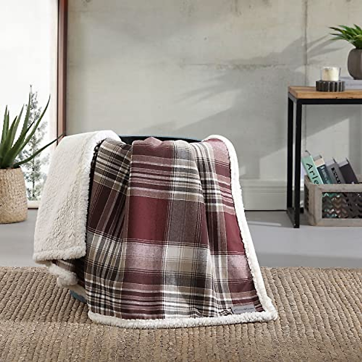 Eddie Bauer - Throw Blanket, Cotton Flannel Home Decor, All Season Reversible Sherpa Bedding (Twin Lakes Red, Throw)