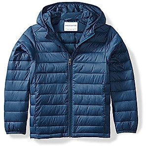 Amazon Essentials Boys' Lightweight Water-Resistant Packable Hooded Puffer Jacket, Navy, Medium