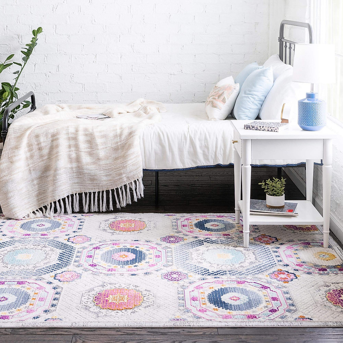 Rugs.com Budapest Collection Area Rug – 8' x 10' Multi Low-Pile Rug Perfect for Living Rooms, Large Dining Rooms, Open Floorplans