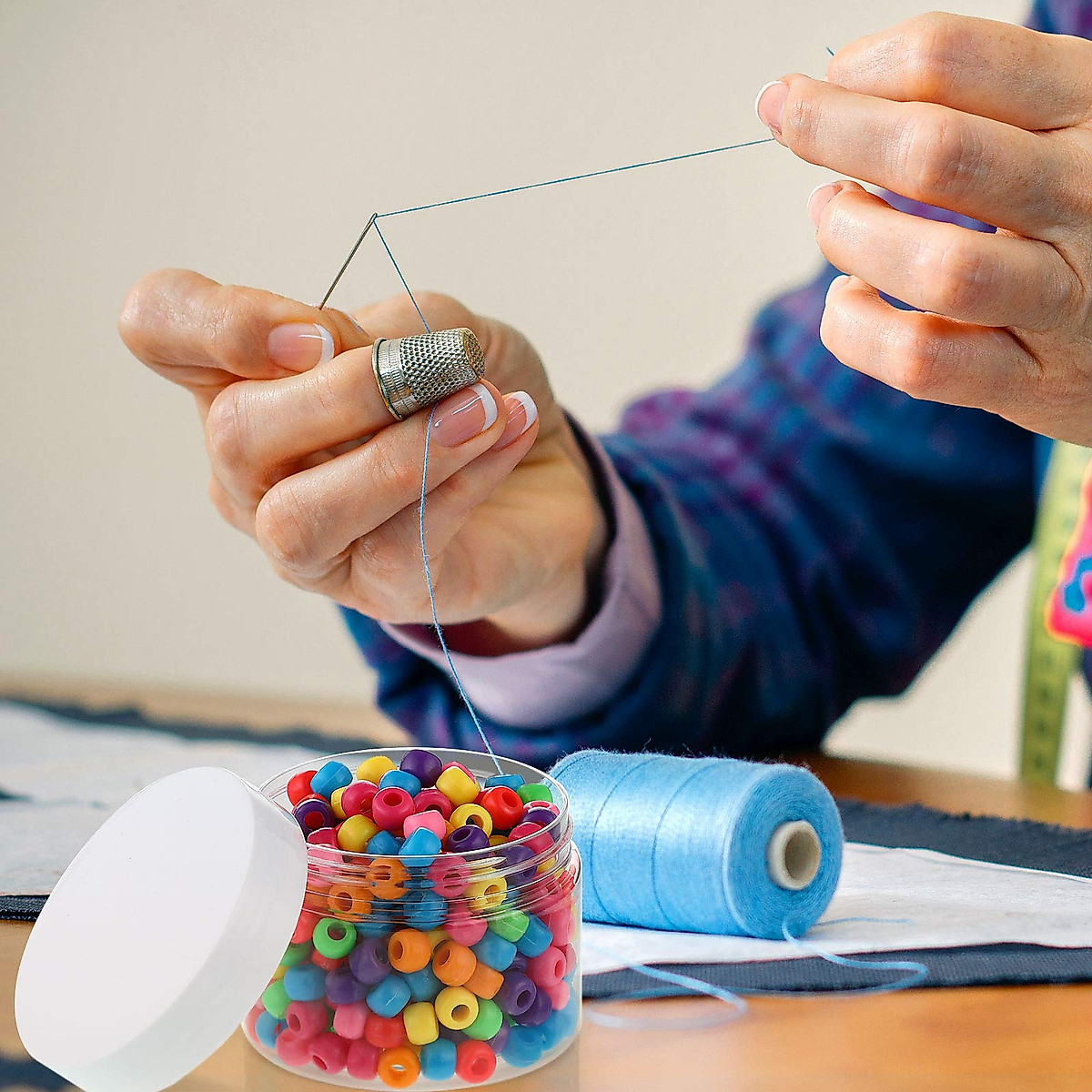 4 Pieces Round Clear Wide-mouth Leak Proof Plastic Container Jars with Lids for Travel Storage Makeup Beauty Products Face Creams Oils Salves Ointments DIY Making or Others (White, 6 Ounce)