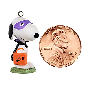 Hallmark Keepsake Halloween Ornament 2020, Mini Peanuts Vampire Snoopy, 1.15" (0899QFO5254)