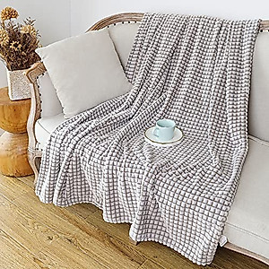 Queenshin Cozy Plush Waffle Plaid Flannel Fleece Blanket, 330 GSM Super Soft Lightweight Sofa Bed Throw 60 * 80 Inch, Brown