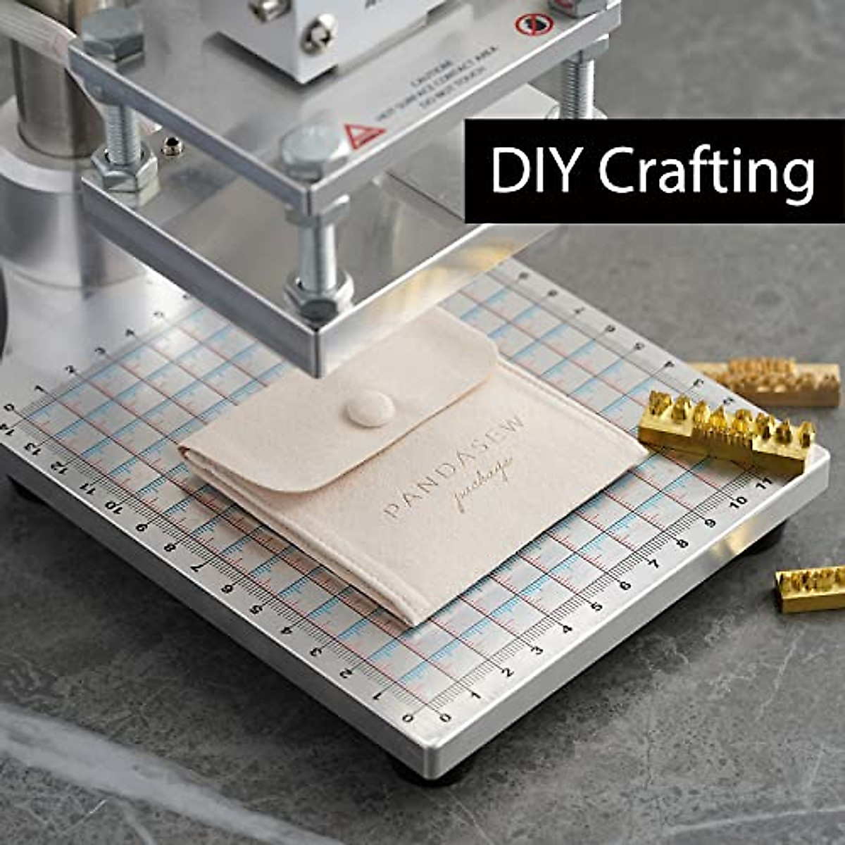 PandaSew Microfiber Jewelry Pouch, 20pcs 8x8cm Luxury Small Jewelry Gift Bag Package Snap Button with Divider Beige