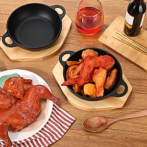 Jingmore 2 Sets Mini Cast Iron Skillet with Wooden Base Mini Cast Iron Sizzler Plates Skillet Mini Cast Iron Pan Round Fajita Plate Hot Steak Skillet Dish for Baking Cooking (6.1 Inch)