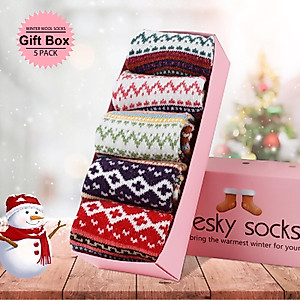 Womens Socks Winter Wool Socks Cozy Knit Warm Winter Socks for mountain climbing, Skiing and Christmas Gifts