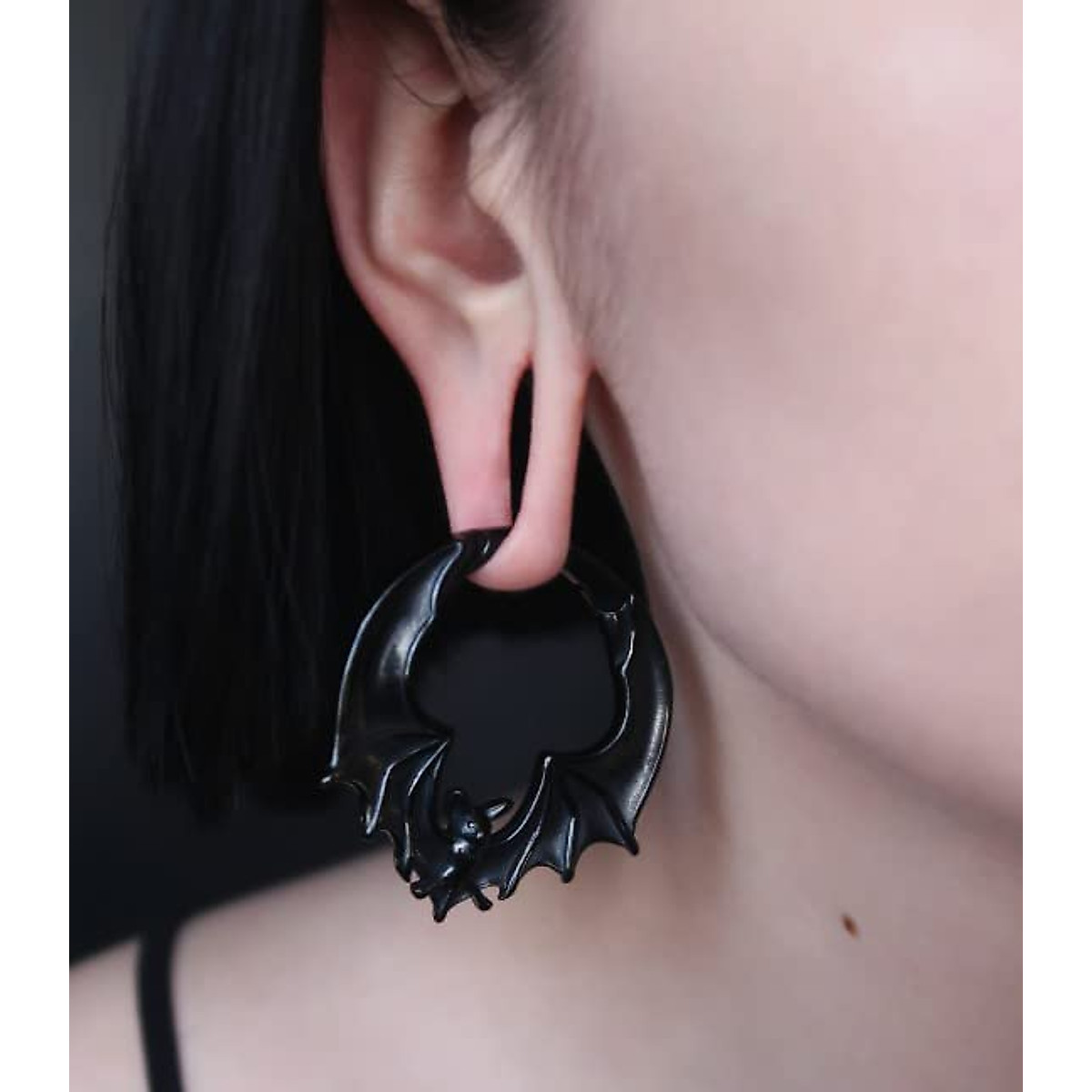 DOEARKO 2PCS Bat Ear Weights for Stretched Ears Gauges Ear Plugs Body Piercing Tunnels 316 Stainless Steel Hypoallergenic Body Jewelry (6G(4mm), Black)