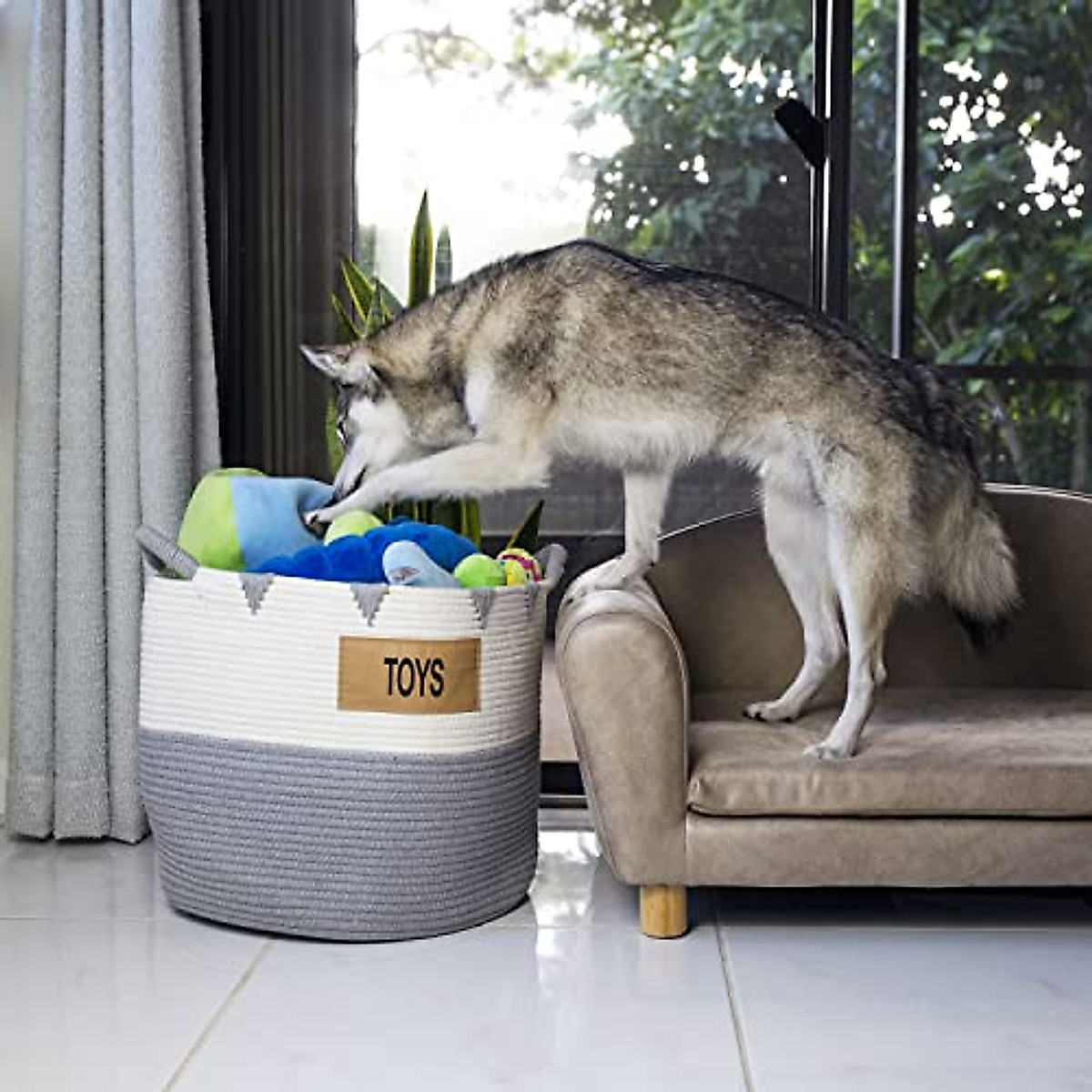 Midlee White & Grey Triangle Toys Basket