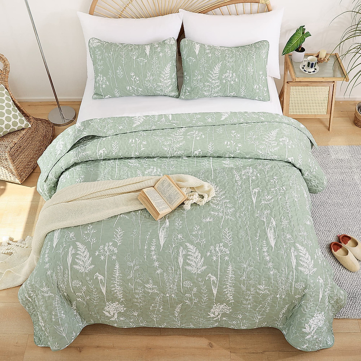 JANZAA Quilts Queen Size Sage Green Quilt Botanical with Floral Pattern Microfiber Bedspreads Queen Size 3 Pieces Lightweight Comforter Reversible Bedding Set with 2 Pillow Cases