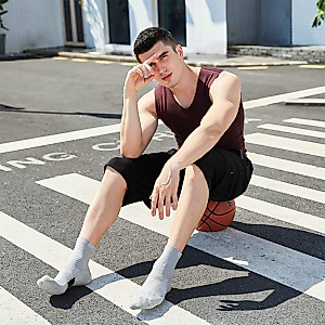 YQHMT Basketball Socks Outdoor Athletic Crew Socks Thick Compression Long Running Sports Socks for Men & Women 4 Pack