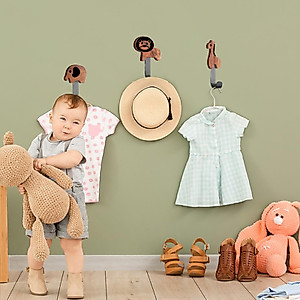 Qivine 5Pcs Wood Cute Animal Coat Hooks, Kids Coat Rack, Kids Coat Rack Wall Mount, Wall Hooks for Hanging, Giraffe Lion Elephant Animal Nursery Hooks for Nursery Bathroom Bedroom Home Decor