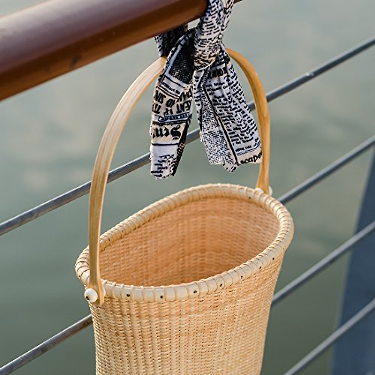 Teng Tian Basket Hanging Basket Series Newspaper and Magazine hang on the wall organizer