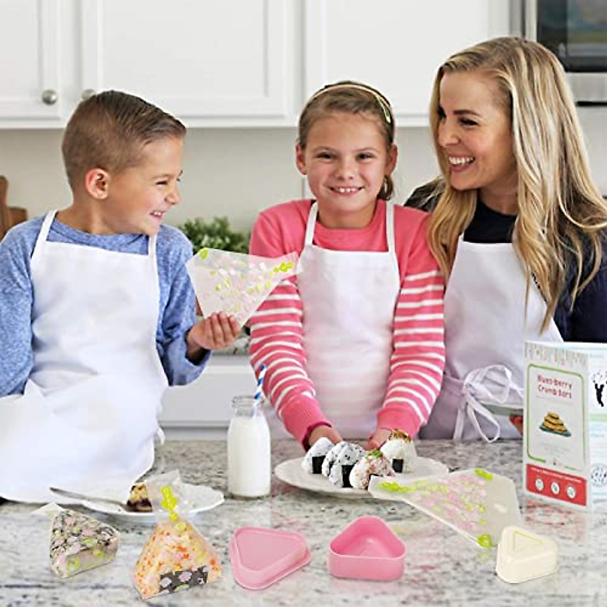 ChasBete Onigiri Mold And Wrappers Set, 2 Sushi Mold + 100 Disposable Onigiri Wrappers + Sealing Tapes For Rice Ball Maker/Onigiri Mold Wrapper