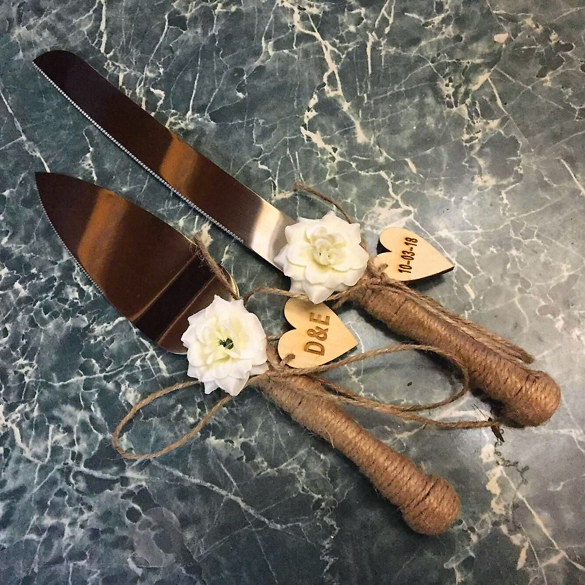 Personalized Unity Candle Set, Custom Wedding Cake Knife and Server Set with White Flowers, Rustic Wedding Ceremony Decoration Wedding Gift