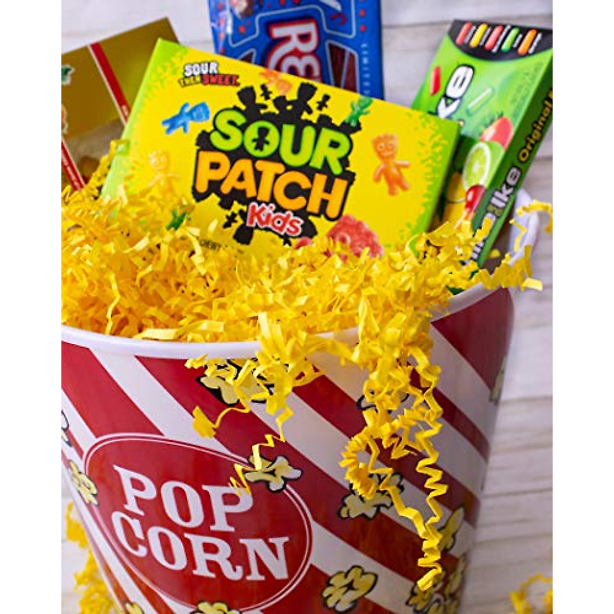 MagicWater Supply Crinkle Cut Paper Shred Filler (1 LB) for Gift Wrapping & Basket Filling - Yellow