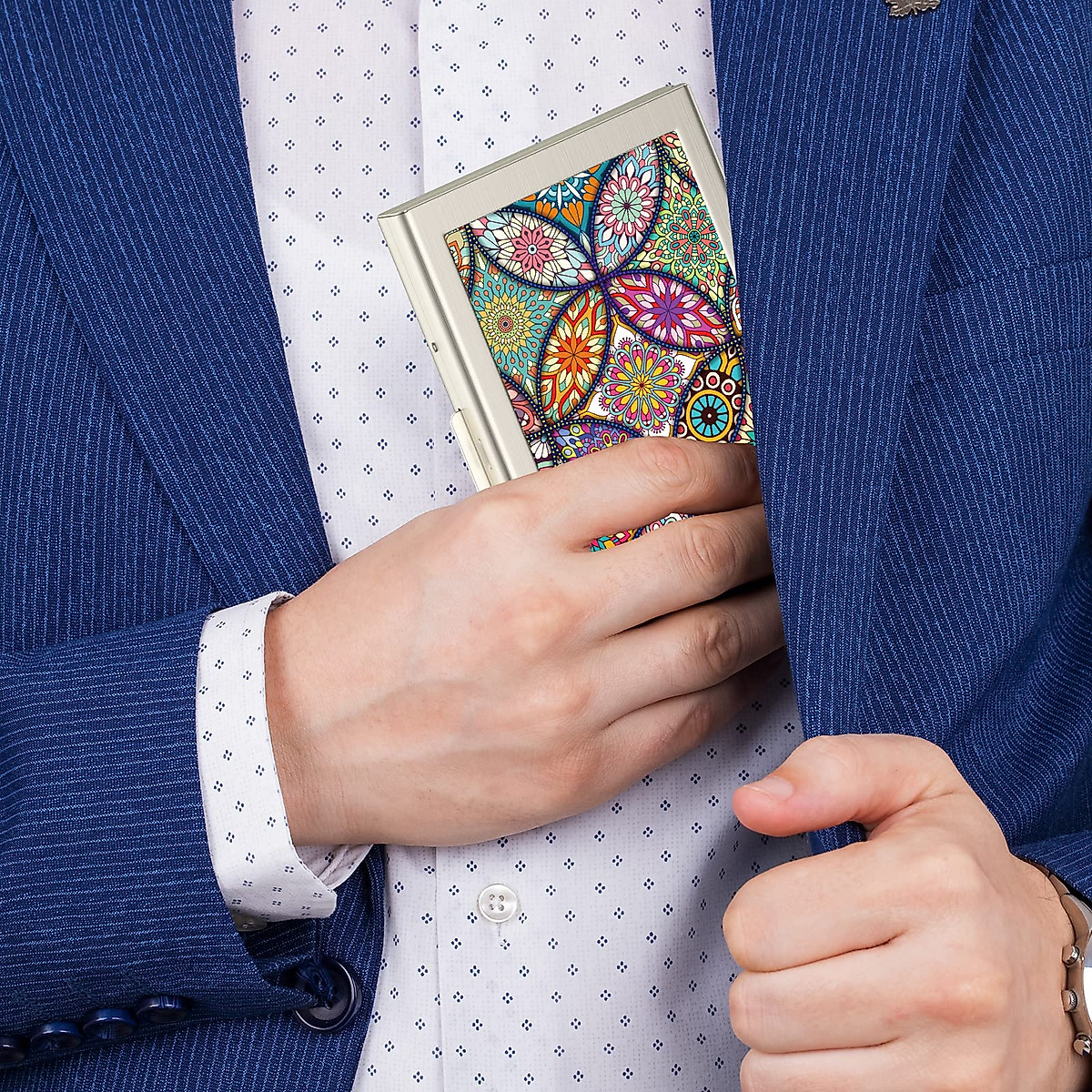 howfateam Credit Card Holder，Slim Card Holder Wallet，RFID protective Metal Card Holders, Credit Cards Card Organizer for Women Men,Round Mandala