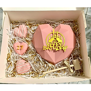 Crinkle Cut Paper Shred Filler (1/2 LB) for Valentine's Day Gifts Craft DIY's Packaging, White & Gold Shredded paper for Gift Box, Wrapping & Basket Filling for Christmas, Halloween & Wedding Decorations (White & Gold）