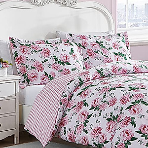 Betsey Johnson - Queen Duvet Cover Set, Reversible Bedding with Matching Shams, All Season Home Decor (Blooming Roses Pink, Queen)