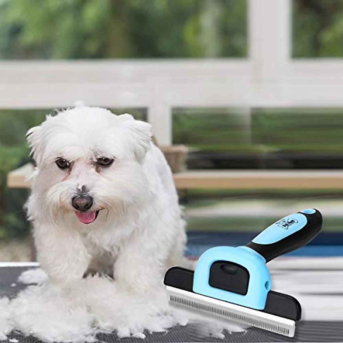 Pet Grooming Brush Effectively Reduces Shedding by Up to 95% Professional Deshedding Tool for Dogs and Cats (Blue)