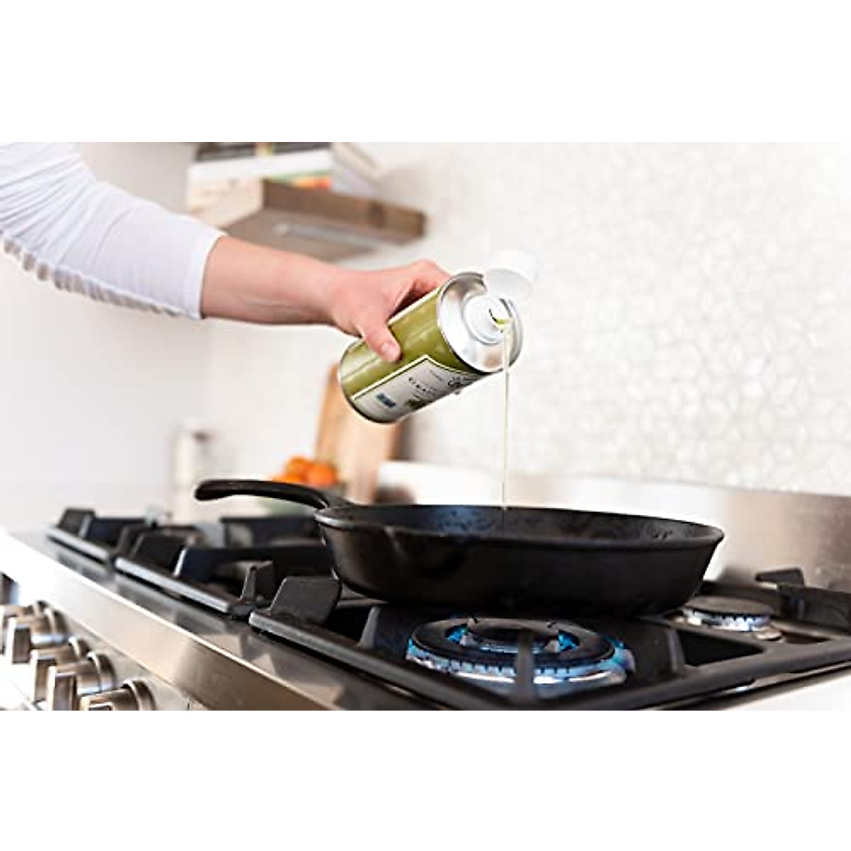 La Tourangelle, Expeller-Pressed Grapeseed Oil, High Heat Neutral Cooking Oil, Cast Iron Seasoning, Also Great for Skin, Hair, and DIY Beauty Recipes, 16.9 fl oz