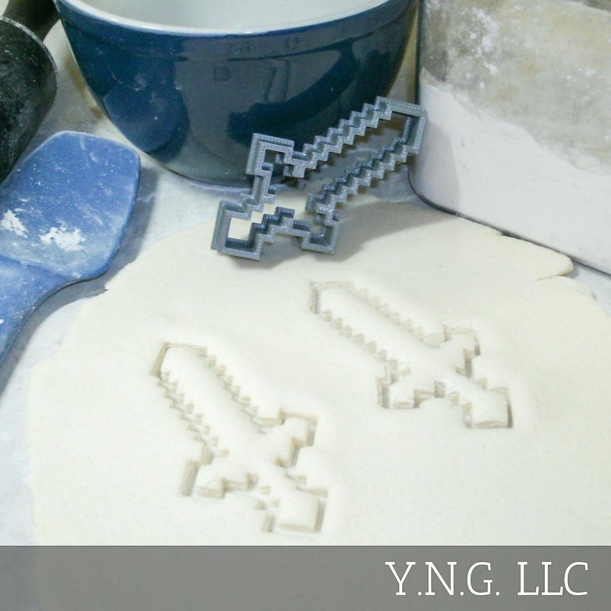 BLOCK ADVENTURE VIDEO GAME SWORD SHAPE OUTLINE COOKIE CUTTER MADE IN USA PR426