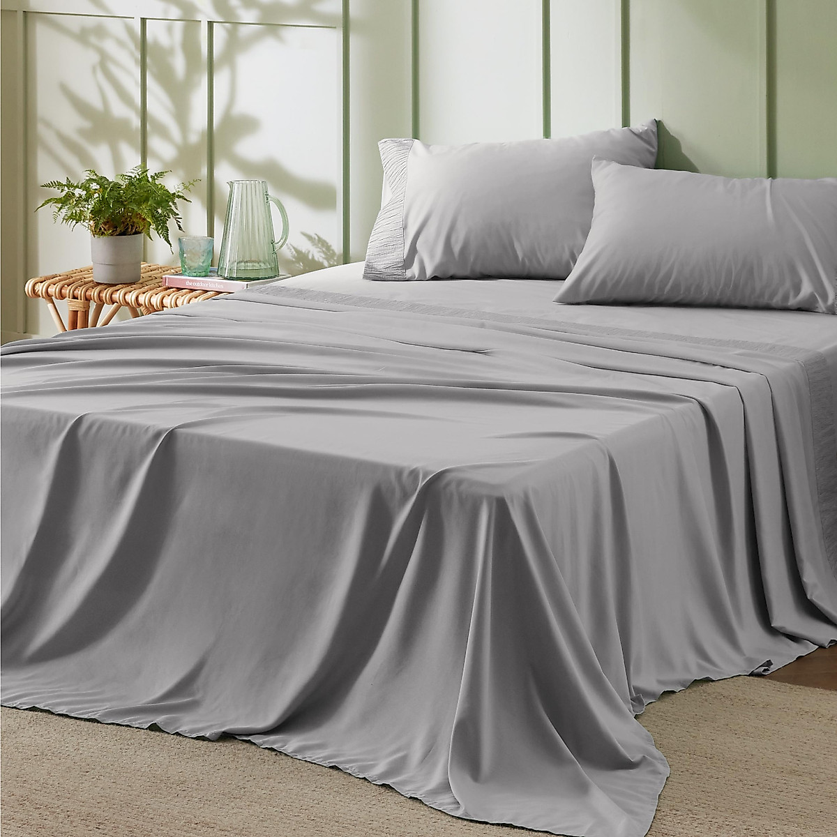 Bedsure Queen Sheet Set - 4 Pieces Soft Queen Size Sheets - Breathable & Cooling - Hotel Luxury - Easy Care Polyester Microfiber Bedding for Women, Men, Grey