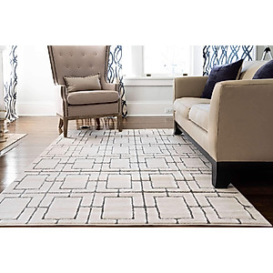 Unique Loom Marilyn Monroe Glam Collection Area Rug - Deco (5' 1' x 8' Rectangle, White Silver/ Silver)