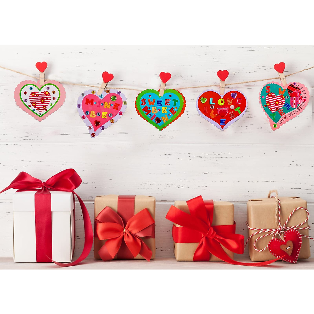 D4DREAM Valentines Day Heart Stickers Craft Kit for Kids 24pcs DIY Heart Ornaments Heart Valentine Craft Kits for Wedding Adults Kids Valentine Gift Exchange Classroom Activity Art Project